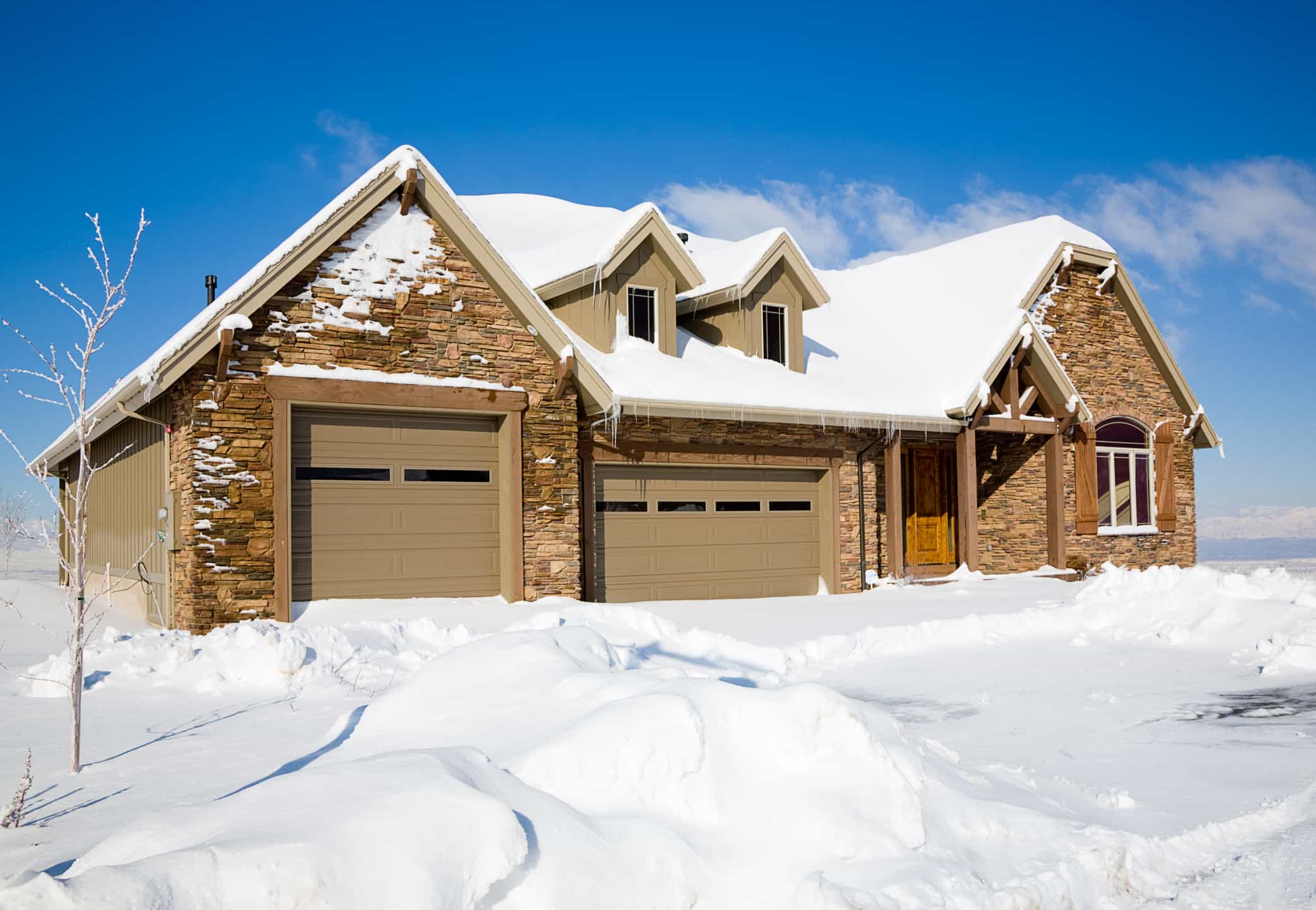 How to Keep Your Garage Warm During the Winter | TXOHD
